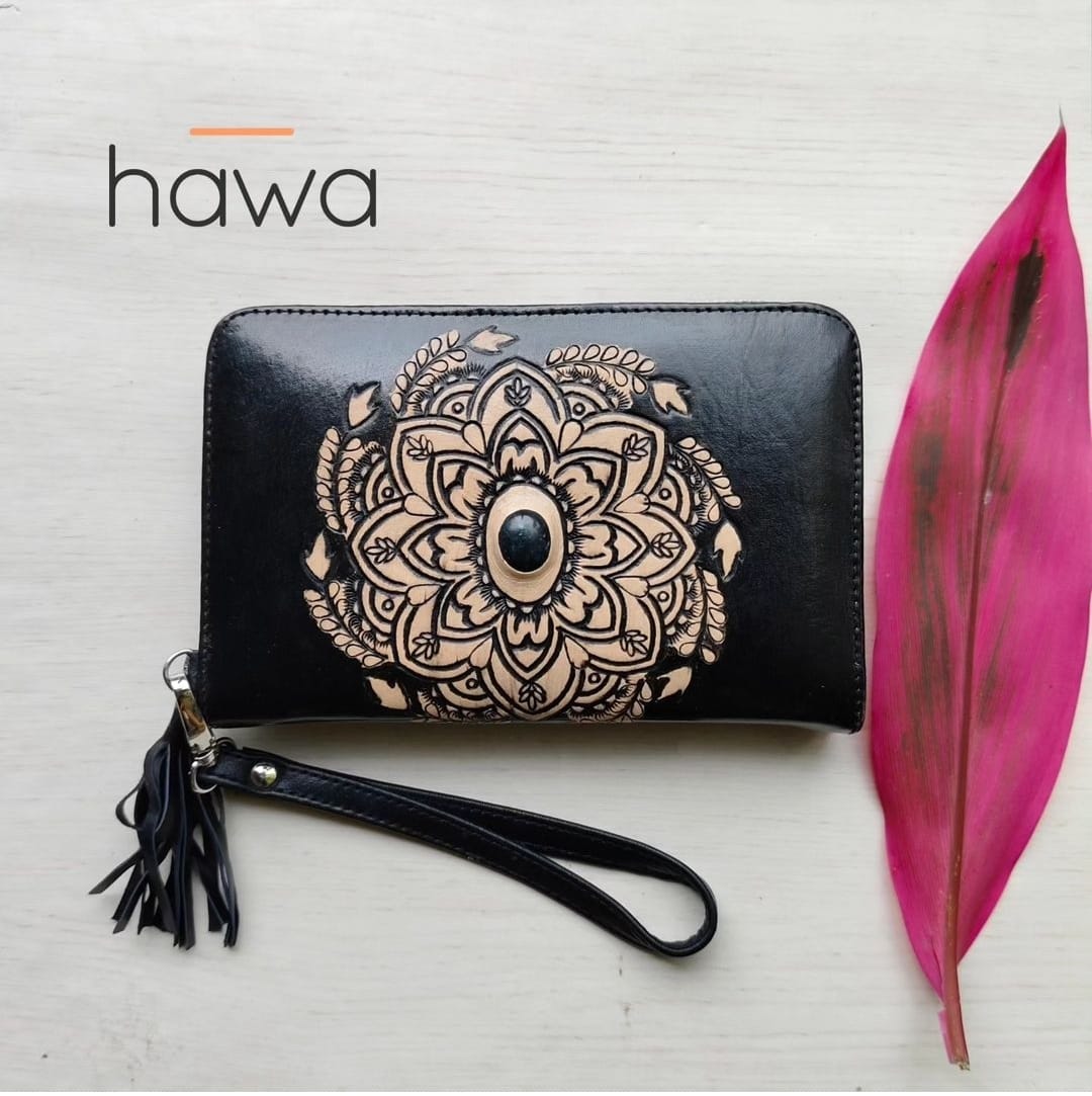 Harmony Bohemian Stone Zip Round Wallet – Vintage Black – Hawa Leather